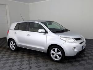 Pelēks Toyota Urban Cruiser 2010 Tallina, ar dzinēja tilpumu 1.30 L un nobraukumu 172 tūkst. km par 2999 €, foto  vietnē AUTOMOTO.COM.LV