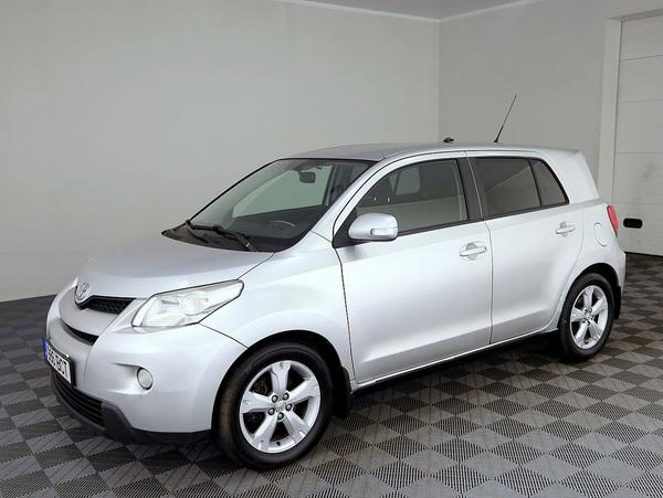 Pelēks Toyota Urban Cruiser 2010 Tallina, ar dzinēja tilpumu 1.30 L un nobraukumu 172 tūkst. km par 2999 €, foto 2 vietnē AUTOMOTO.COM.LV