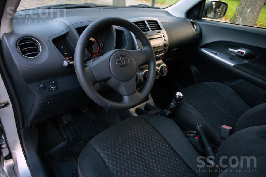 Pelēks Toyota Urban Cruiser 2012 Jelgava, ar dzinēja tilpumu 1.40 L un nobraukumu 328 tūkst. km par 3300 €, foto 8 vietnē AUTOMOTO.COM.LV