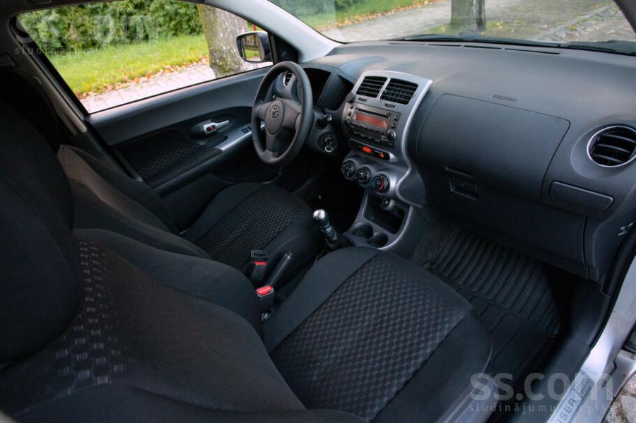 Pelēks Toyota Urban Cruiser 2012 Jelgava, ar dzinēja tilpumu 1.40 L un nobraukumu 328 tūkst. km par 3300 €, foto 12 vietnē AUTOMOTO.COM.LV