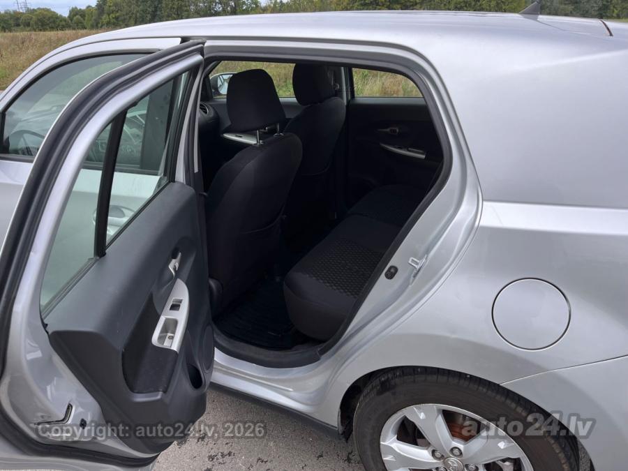 Grey Toyota Urban Cruiser 2010 in Tallinn, with an engine capacity of 1.30 L and mileage of 241 thousand km for 3750 €, photo 10 on AUTOMOTO.COM.LV