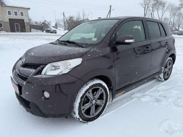 Sarkans Toyota Urban Cruiser 2010 Skaudvilė, ar dzinēja tilpumu 1.36 L un nobraukumu 159 tūkst. km par 3700 €, foto 1 vietnē AUTOMOTO.COM.LV