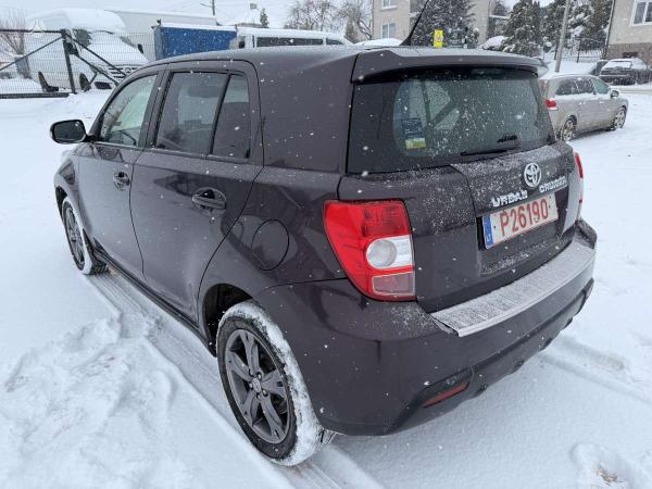 Sarkans Toyota Urban Cruiser 2010 Skaudvilė, ar dzinēja tilpumu 1.36 L un nobraukumu 159 tūkst. km par 3700 €, foto 7 vietnē AUTOMOTO.COM.LV
