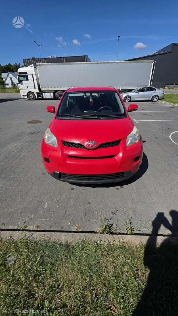 Red Toyota Urban Cruiser 2009 in Vilnius, with an engine capacity of 1.33 L and mileage of 149 thousand km for 3000 €, photo 1 on AUTOMOTO.COM.LV