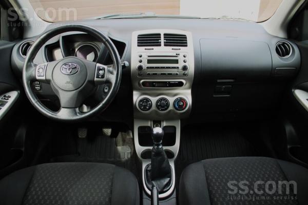 Violet Toyota Urban Cruiser 2011 in Ogre, with an engine capacity of 1.40 L and mileage of 0 thousand km for 3590 €, photo 8 on AUTOMOTO.COM.LV