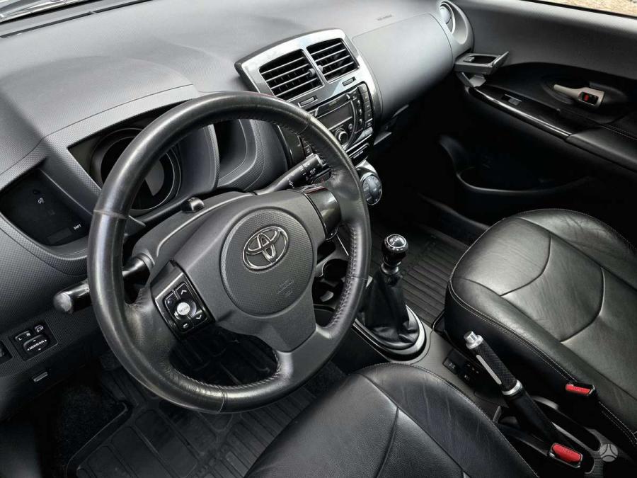 Balts Toyota Urban Cruiser 2011 Šauļi, ar dzinēja tilpumu 1.36 L un nobraukumu 189 tūkst. km par 4400 €, foto 15 vietnē AUTOMOTO.COM.LV