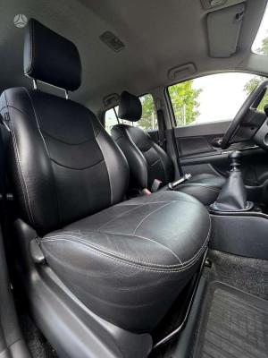 Balts Toyota Urban Cruiser 2011 Šauļi, ar dzinēja tilpumu 1.36 L un nobraukumu 189 tūkst. km par 4400 €, foto 17 vietnē AUTOMOTO.COM.LV
