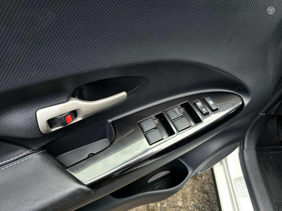 Balts Toyota Urban Cruiser 2011 Šauļi, ar dzinēja tilpumu 1.36 L un nobraukumu 189 tūkst. km par 4400 €, foto 22 vietnē AUTOMOTO.COM.LV