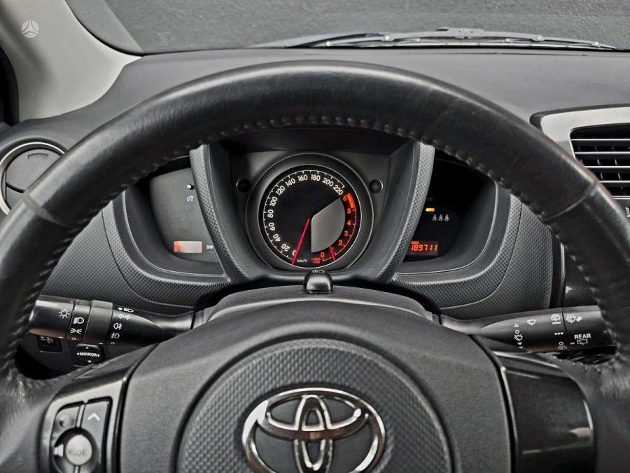 Balts Toyota Urban Cruiser 2011 Šauļi, ar dzinēja tilpumu 1.36 L un nobraukumu 189 tūkst. km par 4400 €, foto 26 vietnē AUTOMOTO.COM.LV