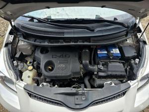 Balts Toyota Urban Cruiser 2011 Šauļi, ar dzinēja tilpumu 1.36 L un nobraukumu 189 tūkst. km par 4400 €, foto 31 vietnē AUTOMOTO.COM.LV