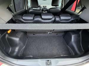 Balts Toyota Urban Cruiser 2011 Šauļi, ar dzinēja tilpumu 1.36 L un nobraukumu 189 tūkst. km par 4400 €, foto 32 vietnē AUTOMOTO.COM.LV