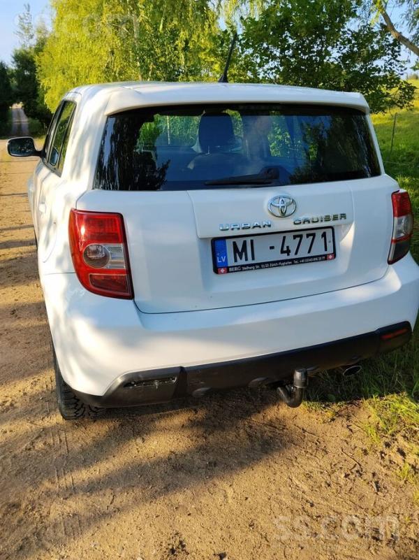 White Toyota Urban Cruiser 2009 in Daugavpils, with an engine capacity of 1.40 L and mileage of 250 thousand km for 3699 €, photo 2 on AUTOMOTO.COM.LV