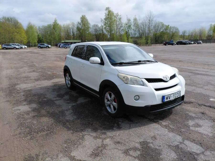 Balts Toyota Urban Cruiser 2011 Talsi, ar dzinēja tilpumu 1.40 L un nobraukumu 266 tūkst. km par 4200 €, foto 4 vietnē AUTOMOTO.COM.LV