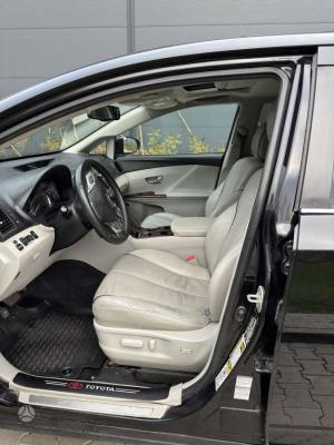 Melns Toyota Venza 2011 Viļņa, ar dzinēja tilpumu 3.46 L un nobraukumu 280 tūkst. km par 9500 €, foto 4 vietnē AUTOMOTO.COM.LV