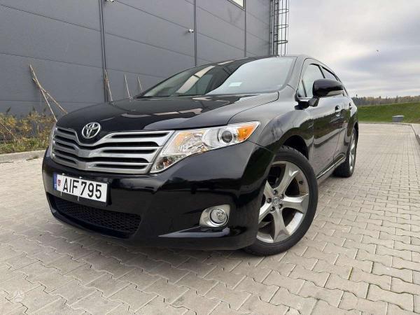 Toyota Venza 2011 in Vilnius on AUTOMOTO.COM.LV Black Toyota Venza 2011 in Vilnius, with an engine capacity of 3.46 L and mileage of 280 thousand km for 9500 €, photo 7 on AUTOMOTO.COM.LV
