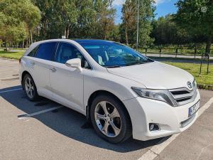 White Toyota Venza 2014 in Siauliai, with an engine capacity of 3.46 L and mileage of 146 thousand km for 12500 €, photo 4 on AUTOMOTO.COM.LV