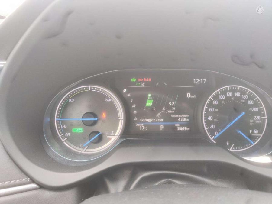White Toyota Venza 2021 in Vilnius, with an engine capacity of 2.50 L and mileage of 59 thousand km for 31600 €, photo 9 on AUTOMOTO.COM.LV