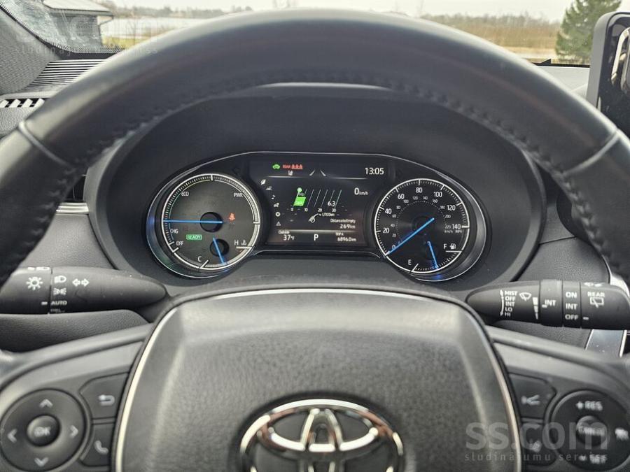 Balts Toyota Venza 2022 Saldus, ar dzinēja tilpumu 2.50 L un nobraukumu 91 tūkst. km par 27000 €, foto 10 vietnē AUTOMOTO.COM.LV