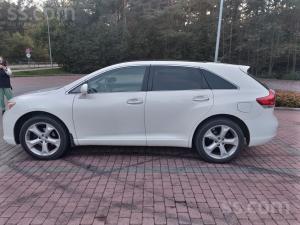 White Toyota Venza 2010 in Ventspils, with an engine capacity of 2.70 L and mileage of 200 thousand km for 7200 €, photo 6 on AUTOMOTO.COM.LV