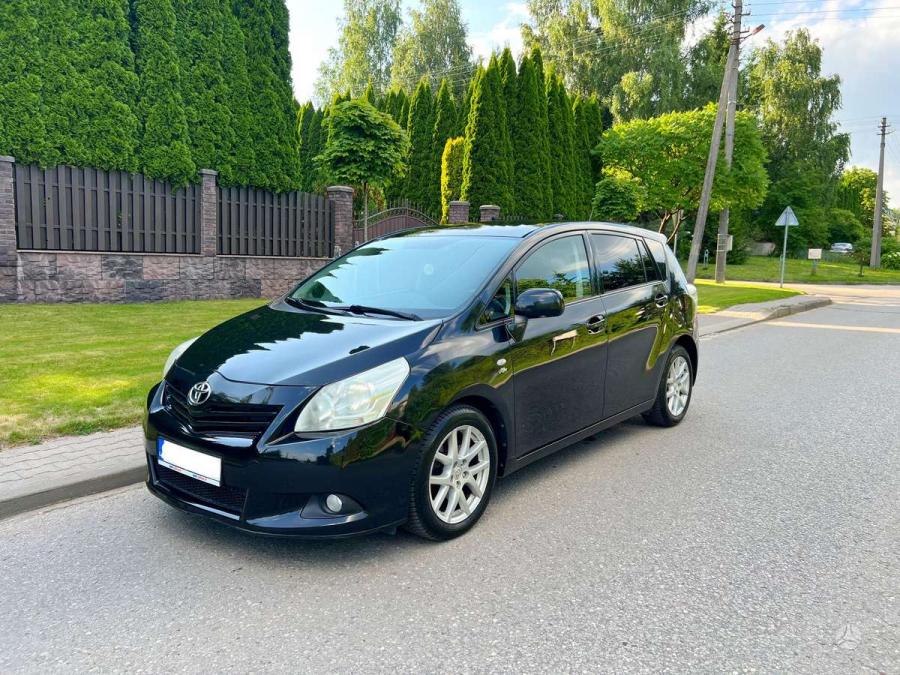 Melns Toyota Verso 2010 Viļņa, ar dzinēja tilpumu 2.20 L un nobraukumu 246 tūkst. km par 3499 €, foto 1 vietnē AUTOMOTO.COM.LV