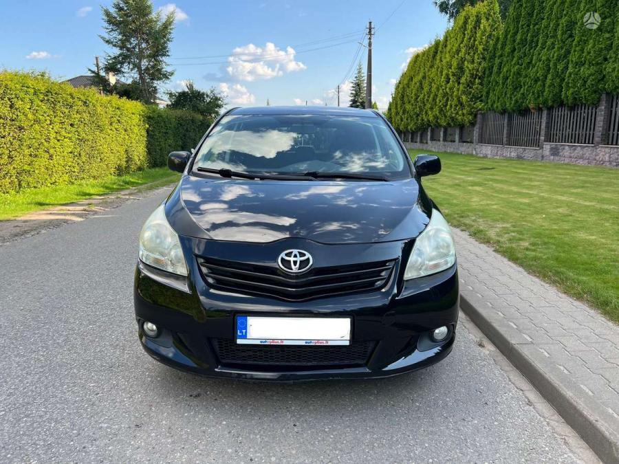 Melns Toyota Verso 2010 Viļņa, ar dzinēja tilpumu 2.20 L un nobraukumu 246 tūkst. km par 3499 €, foto 5 vietnē AUTOMOTO.COM.LV