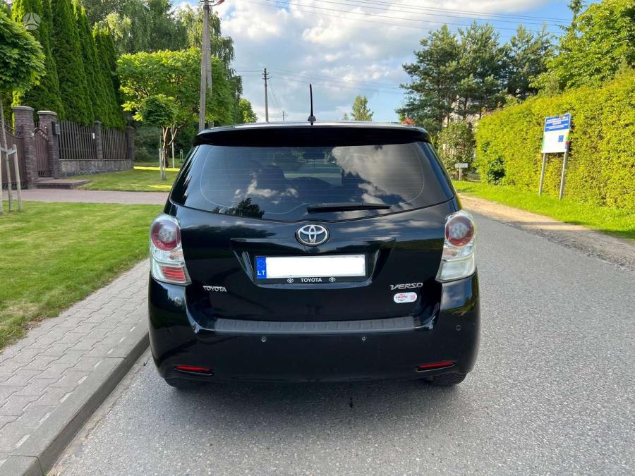 Melns Toyota Verso 2010 Viļņa, ar dzinēja tilpumu 2.20 L un nobraukumu 246 tūkst. km par 3499 €, foto 9 vietnē AUTOMOTO.COM.LV