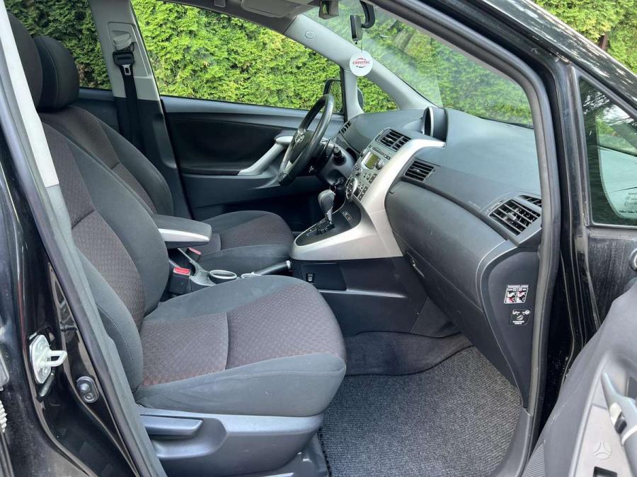 Melns Toyota Verso 2010 Viļņa, ar dzinēja tilpumu 2.20 L un nobraukumu 246 tūkst. km par 3499 €, foto 16 vietnē AUTOMOTO.COM.LV