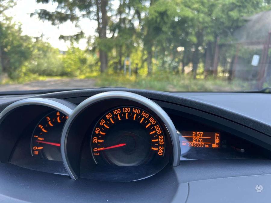 Melns Toyota Verso 2010 Viļņa, ar dzinēja tilpumu 2.20 L un nobraukumu 246 tūkst. km par 3499 €, foto 33 vietnē AUTOMOTO.COM.LV