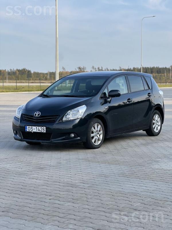 Melns Toyota Verso 2012 Valmiera, ar dzinēja tilpumu 2.00 L un nobraukumu 244 tūkst. km par 4100 €, foto 1 vietnē AUTOMOTO.COM.LV