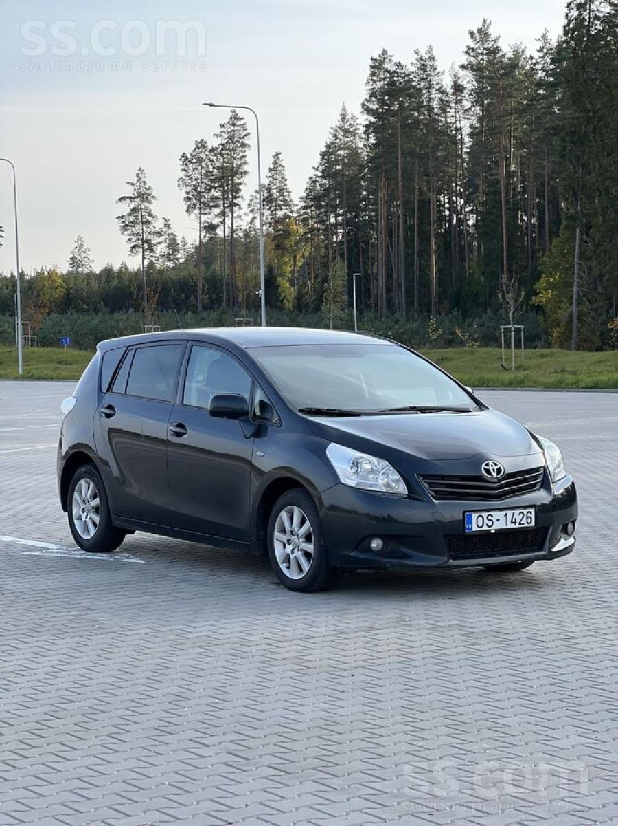 Melns Toyota Verso 2012 Valmiera, ar dzinēja tilpumu 2.00 L un nobraukumu 244 tūkst. km par 4100 €, foto 3 vietnē AUTOMOTO.COM.LV