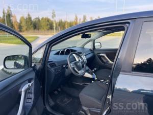 Melns Toyota Verso 2012 Valmiera, ar dzinēja tilpumu 2.00 L un nobraukumu 244 tūkst. km par 4100 €, foto 8 vietnē AUTOMOTO.COM.LV