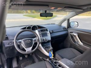 Melns Toyota Verso 2012 Valmiera, ar dzinēja tilpumu 2.00 L un nobraukumu 244 tūkst. km par 4100 €, foto 9 vietnē AUTOMOTO.COM.LV