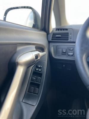 Melns Toyota Verso 2012 Valmiera, ar dzinēja tilpumu 2.00 L un nobraukumu 244 tūkst. km par 4100 €, foto 15 vietnē AUTOMOTO.COM.LV