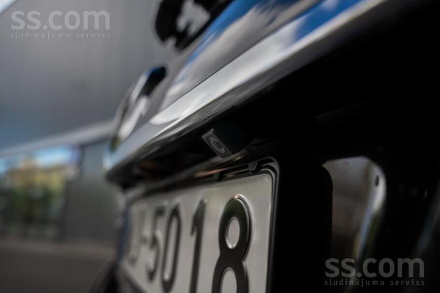 Black Toyota Verso 2014 in Riga, with an engine capacity of 1.60 L and mileage of 205 thousand km for 5200 €, photo 6 on AUTOMOTO.COM.LV