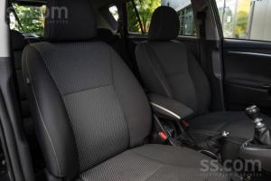 Black Toyota Verso 2014 in Riga, with an engine capacity of 1.60 L and mileage of 205 thousand km for 5200 €, photo 13 on AUTOMOTO.COM.LV