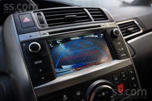 Black Toyota Verso 2014 in Riga, with an engine capacity of 1.60 L and mileage of 205 thousand km for 5200 €, photo 17 on AUTOMOTO.COM.LV