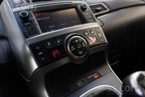 Black Toyota Verso 2014 in Riga, with an engine capacity of 1.60 L and mileage of 205 thousand km for 5200 €, photo 19 on AUTOMOTO.COM.LV