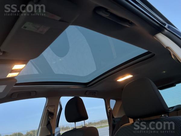 Black Toyota Verso 2012 in Valmiera, with an engine capacity of 2.00 L and mileage of 244 thousand km for 4150 €, photo 10 on AUTOMOTO.COM.LV