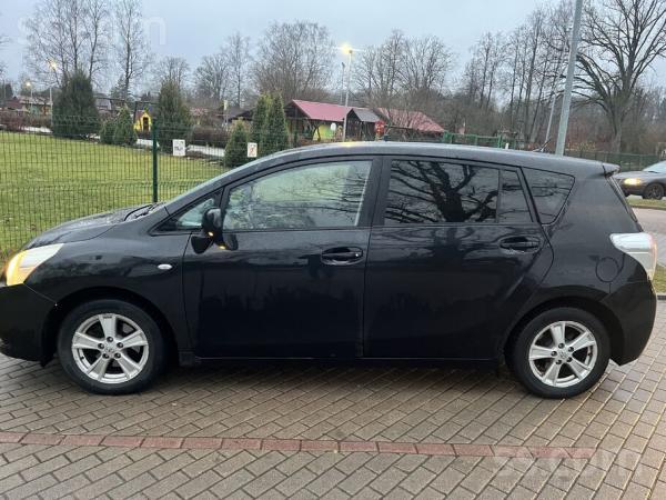 Black Toyota Verso 2009 in Ogre, with an engine capacity of 2.00 L and mileage of 316 thousand km for 4000 €, photo 10 on AUTOMOTO.COM.LV