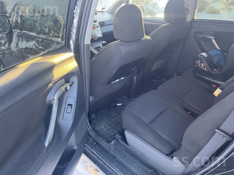 Melns Toyota Verso 2009 Ogre, ar dzinēja tilpumu 2.00 L un nobraukumu 318 tūkst. km par 3700 €, foto 15 vietnē AUTOMOTO.COM.LV