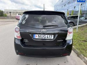 Black Toyota Verso 2009 in Panevezys, with an engine capacity of 2.23 L and mileage of 346 thousand km for 3150 €, photo 10 on AUTOMOTO.COM.LV