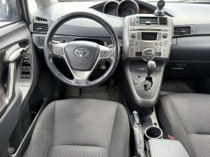 Black Toyota Verso 2009 in Panevezys, with an engine capacity of 2.23 L and mileage of 346 thousand km for 3150 €, photo 14 on AUTOMOTO.COM.LV