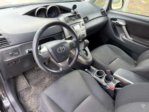 Black Toyota Verso 2009 in Panevezys, with an engine capacity of 2.23 L and mileage of 346 thousand km for 3150 €, photo 16 on AUTOMOTO.COM.LV