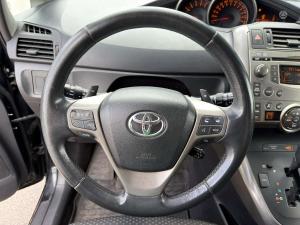 Black Toyota Verso 2009 in Panevezys, with an engine capacity of 2.23 L and mileage of 346 thousand km for 3150 €, photo 21 on AUTOMOTO.COM.LV