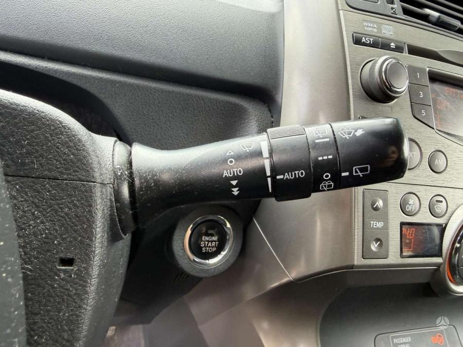 Black Toyota Verso 2009 in Panevezys, with an engine capacity of 2.23 L and mileage of 346 thousand km for 3150 €, photo 24 on AUTOMOTO.COM.LV