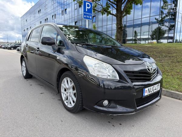 Black Toyota Verso 2009 in Panevezys, with an engine capacity of 2.20 L and mileage of 346 thousand km for 3150 €, photo 1 on AUTOMOTO.COM.LV