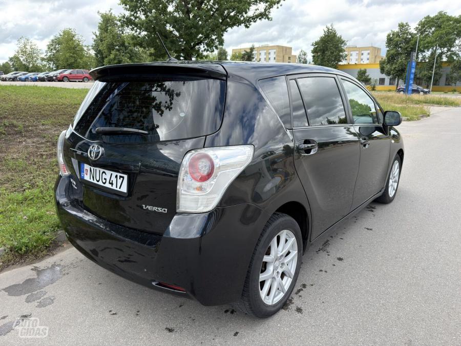 Black Toyota Verso 2009 in Panevezys, with an engine capacity of 2.20 L and mileage of 346 thousand km for 3150 €, photo 9 on AUTOMOTO.COM.LV