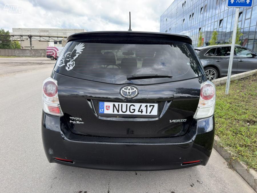 Black Toyota Verso 2009 in Panevezys, with an engine capacity of 2.20 L and mileage of 346 thousand km for 3150 €, photo 10 on AUTOMOTO.COM.LV