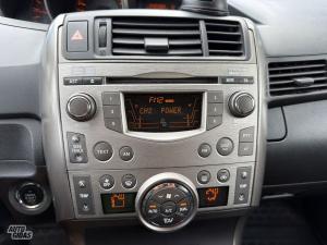 Black Toyota Verso 2009 in Panevezys, with an engine capacity of 2.20 L and mileage of 346 thousand km for 3150 €, photo 27 on AUTOMOTO.COM.LV