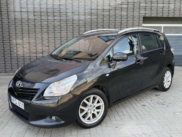 Toyota Verso 2009 Viļņa vietnē Melns Toyota Verso 2009 Viļņa, ar dzinēja tilpumu 2.23 L un nobraukumu 244 tūkst. km par 2650 €, foto 4 vietnē AUTOMOTO.COM.LV